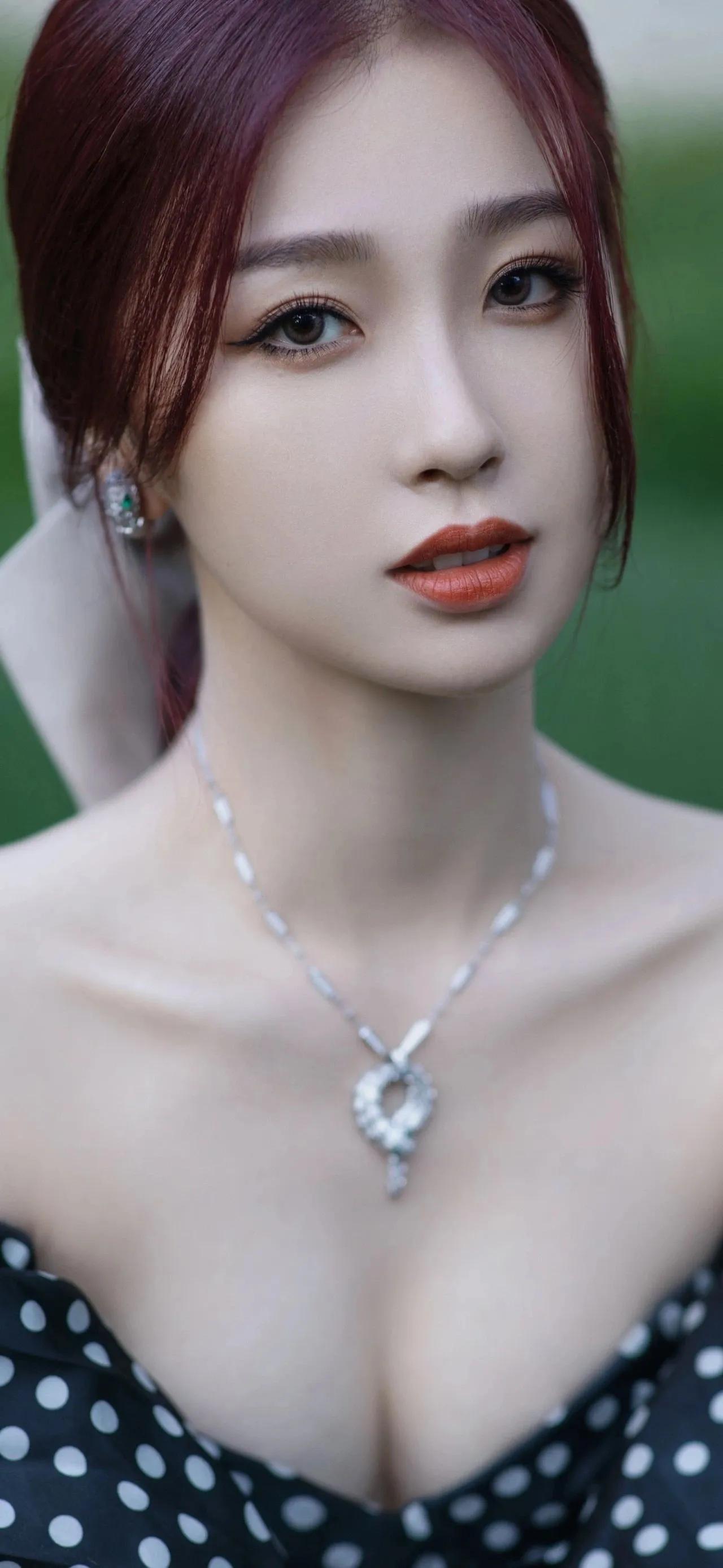 Jung Soo Yeon & Yu Shuxin - iMedia