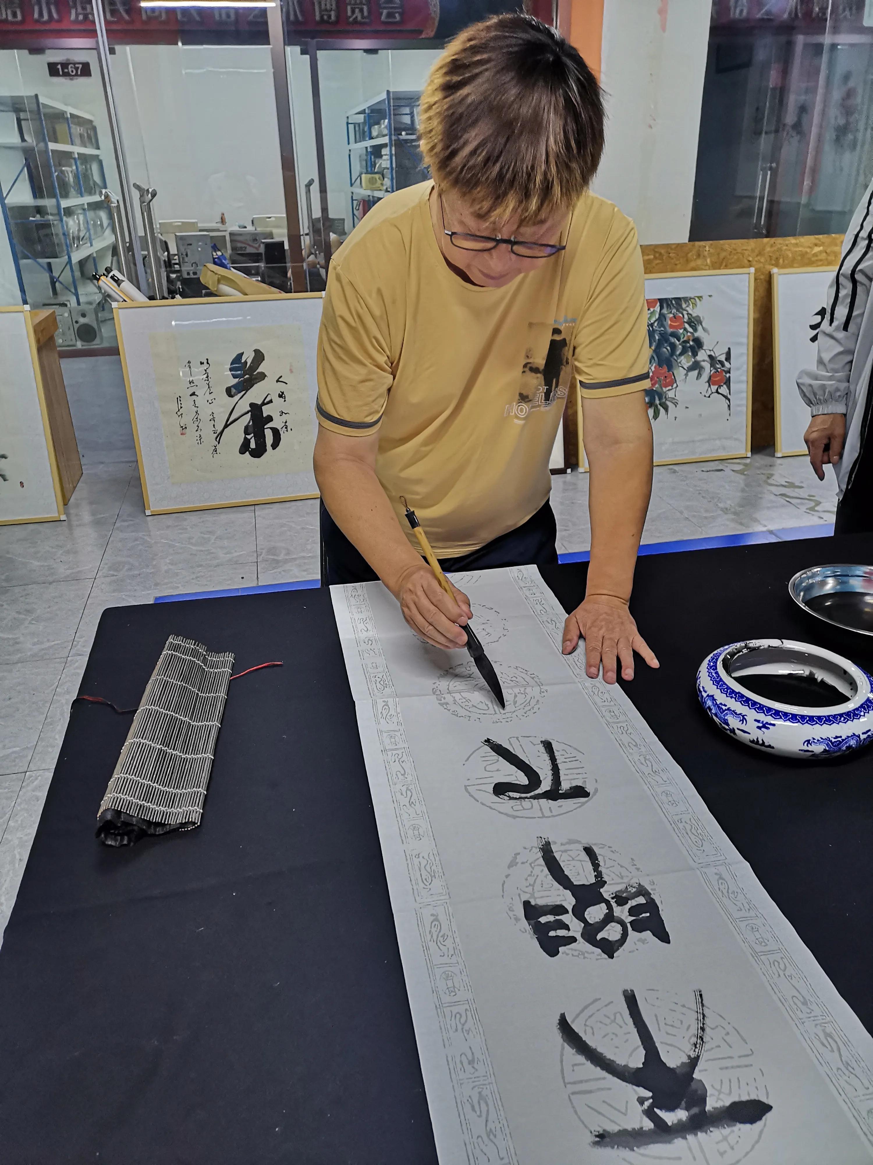 Calligrapher Zhang Zhigang—Participating in "Happy Mid-Autumn Festival ...