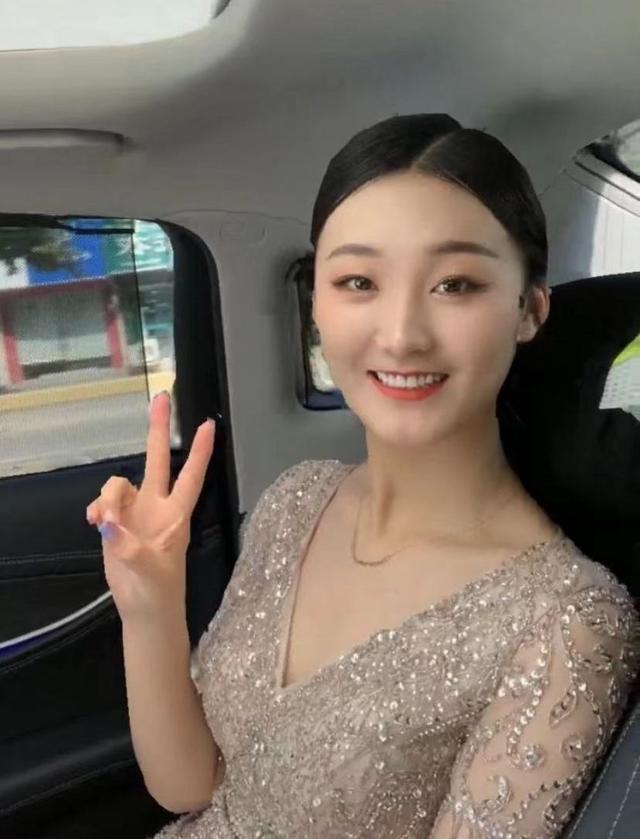 Chen Yanan brought the goods to a halt again, the Zhulou Village ...