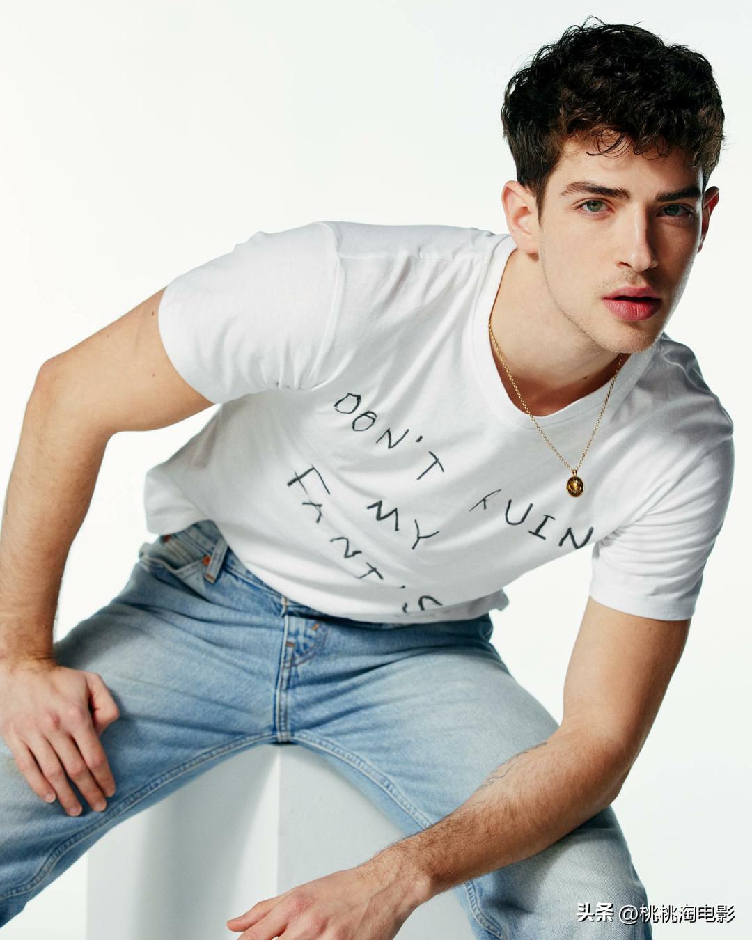 "Famous School Storm" handsome Spanish man Manu Rios, the new fashion ...
