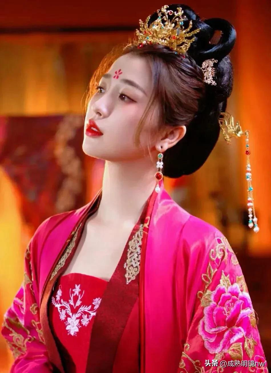 Yu Shuxin, youthful and beautiful, sweet and lovely, gentle and lovely ...