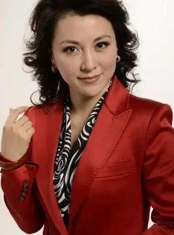 CCTV announcer Meng Tong - iNEWS