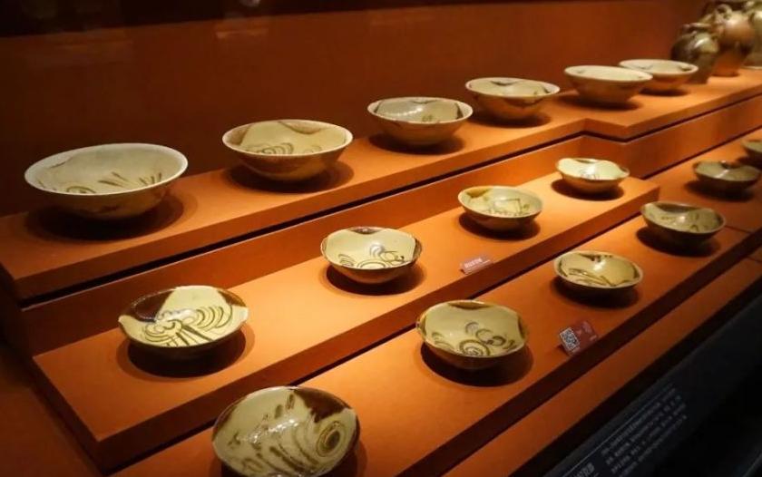 What is the ornamental value of the "Tomb Town Beast" in Chu State? - iNEWS