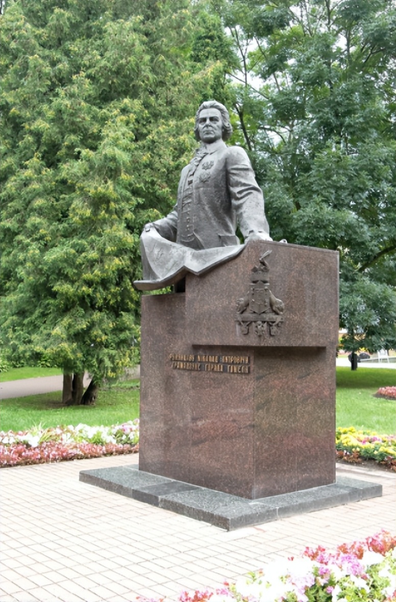 Talking about Rumyantsev's life background, characteristics of works ...