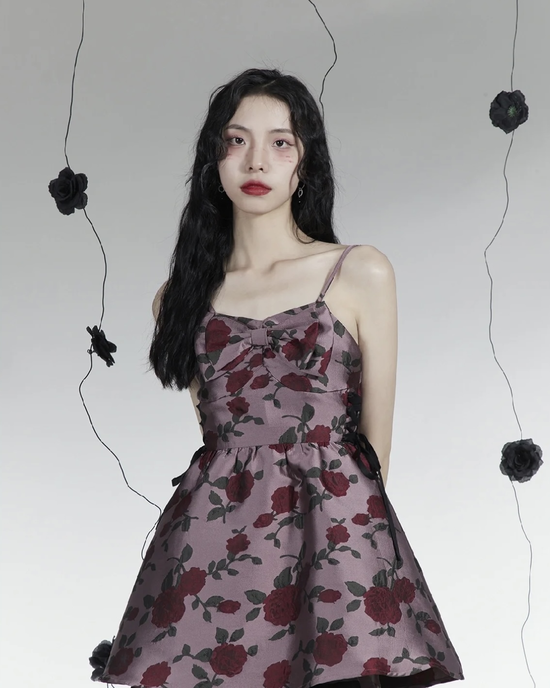 What is it like to wear Jisoo's new song "FLOWER" on your body? Wealthy ...
