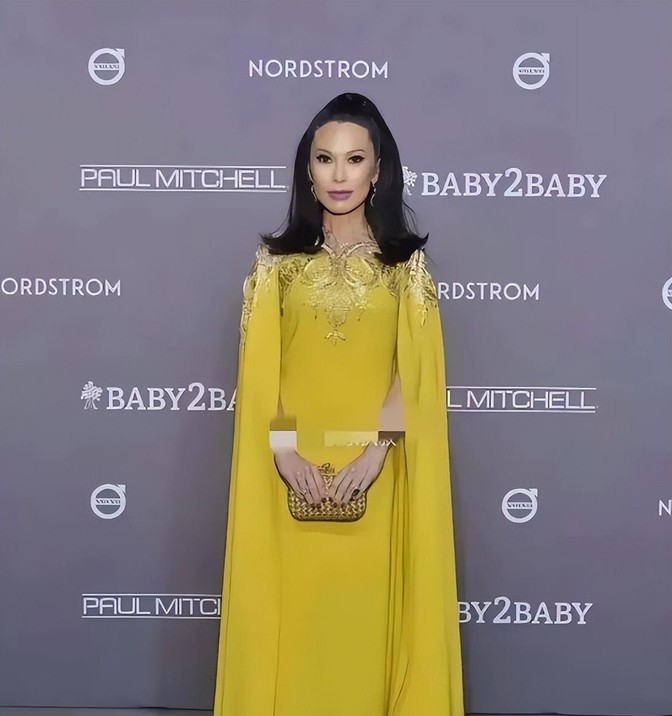 Wendi Deng had plastic surgery to turn into an alien? Even the richest ...