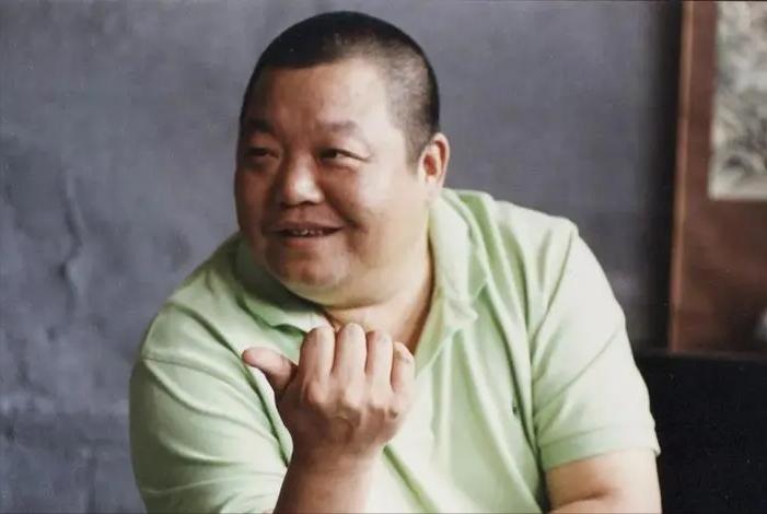 The underworld singer Zang Tianshuo is so crazy, he slapped Mei Ting and smashed Jackie Chan's ...