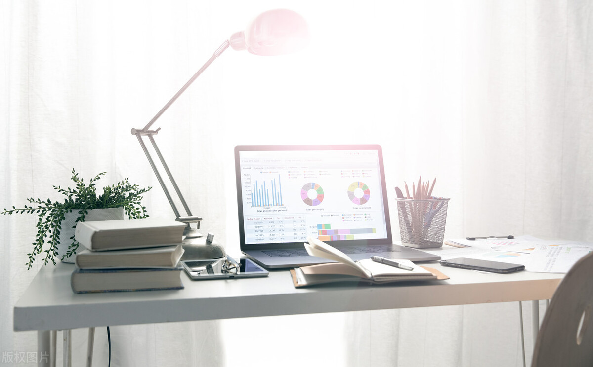 Laptop screen light leakage - iNEWS