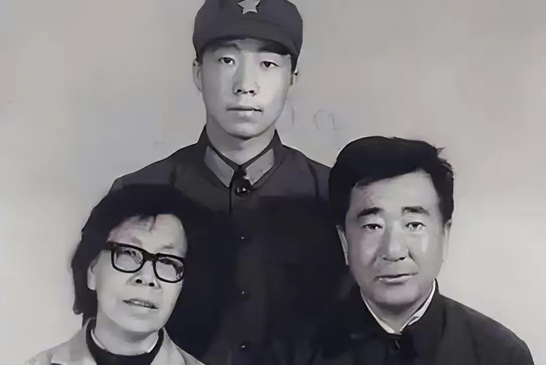 Yang Liwei's Love: Tradition in thinking, supporting parents in ...