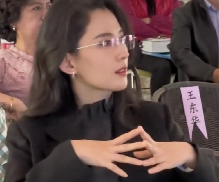 The beauty internet celebrity Li Qiao made her first appearance after ...