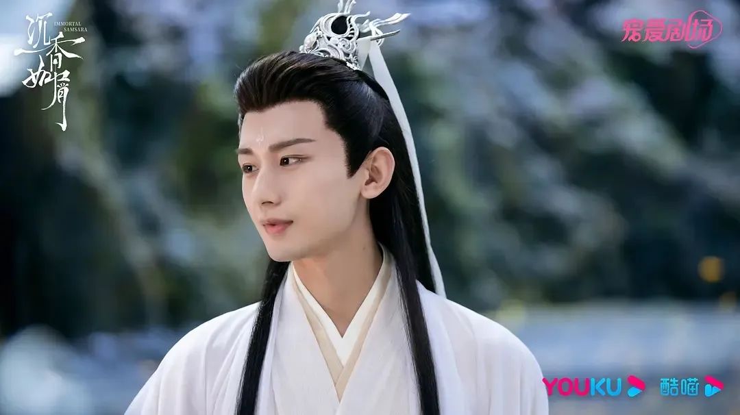 Interview with Guo Hu, director of "Agarwood is like crumbs" - iNEWS