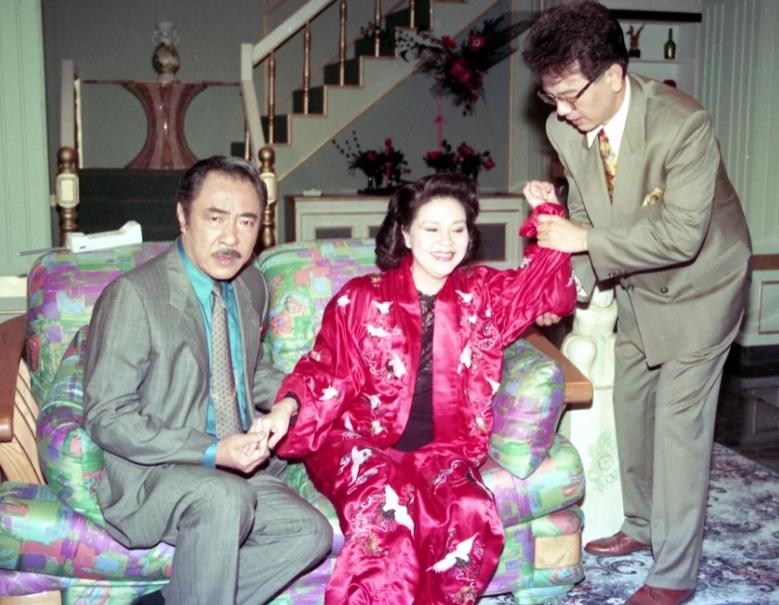 Gui Yalei and his family immigrated to the United States. They seldom ...