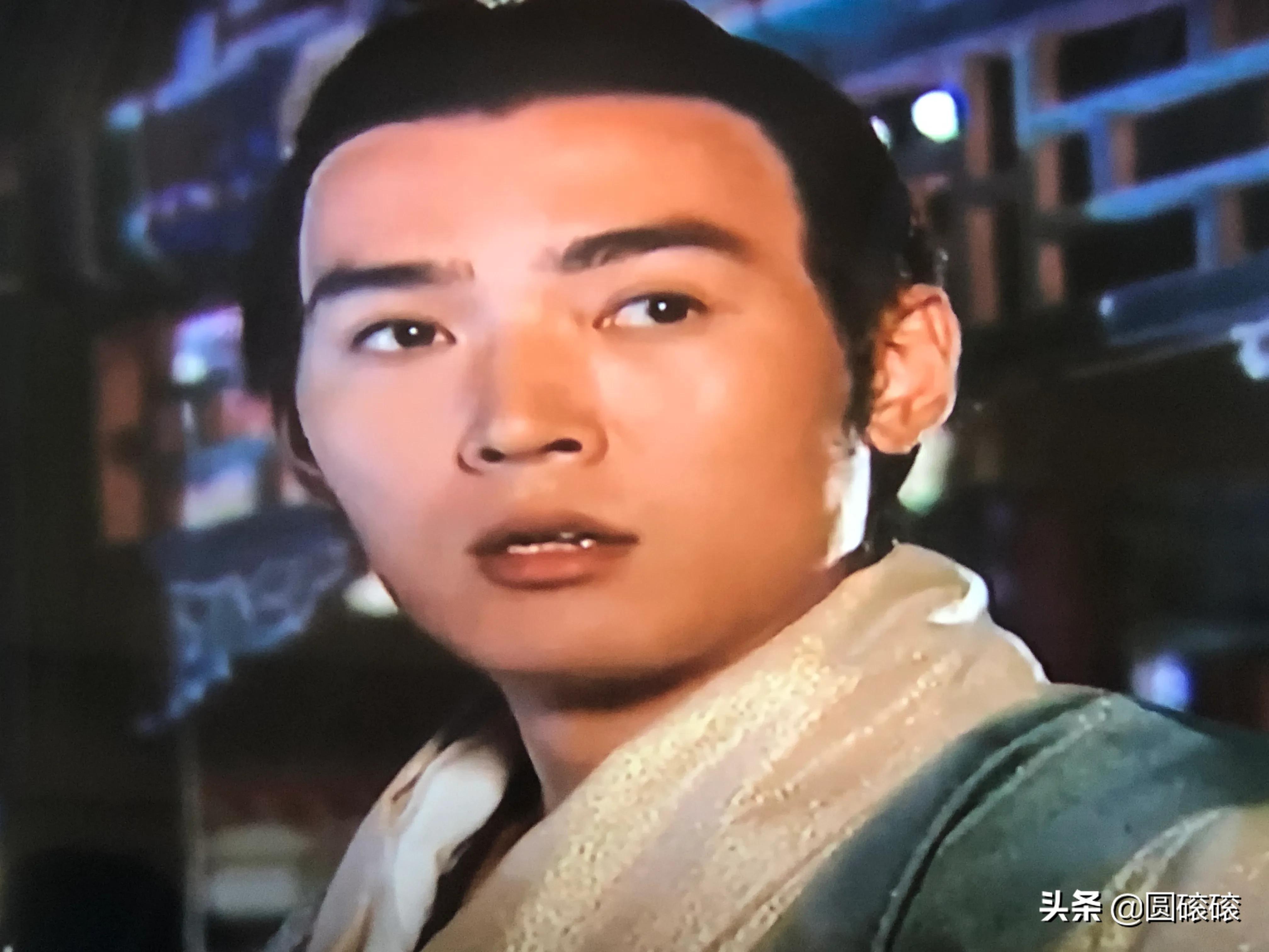 Zhang Ting became popular because of his role in "Stunning Shuangjiao", and the stills in the ...