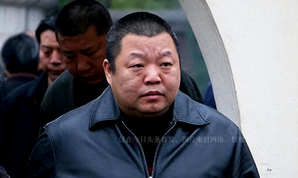 The four gangsters who bullied women were all extremely vicious. Zang Tianshuo beat Anita Mui to ...