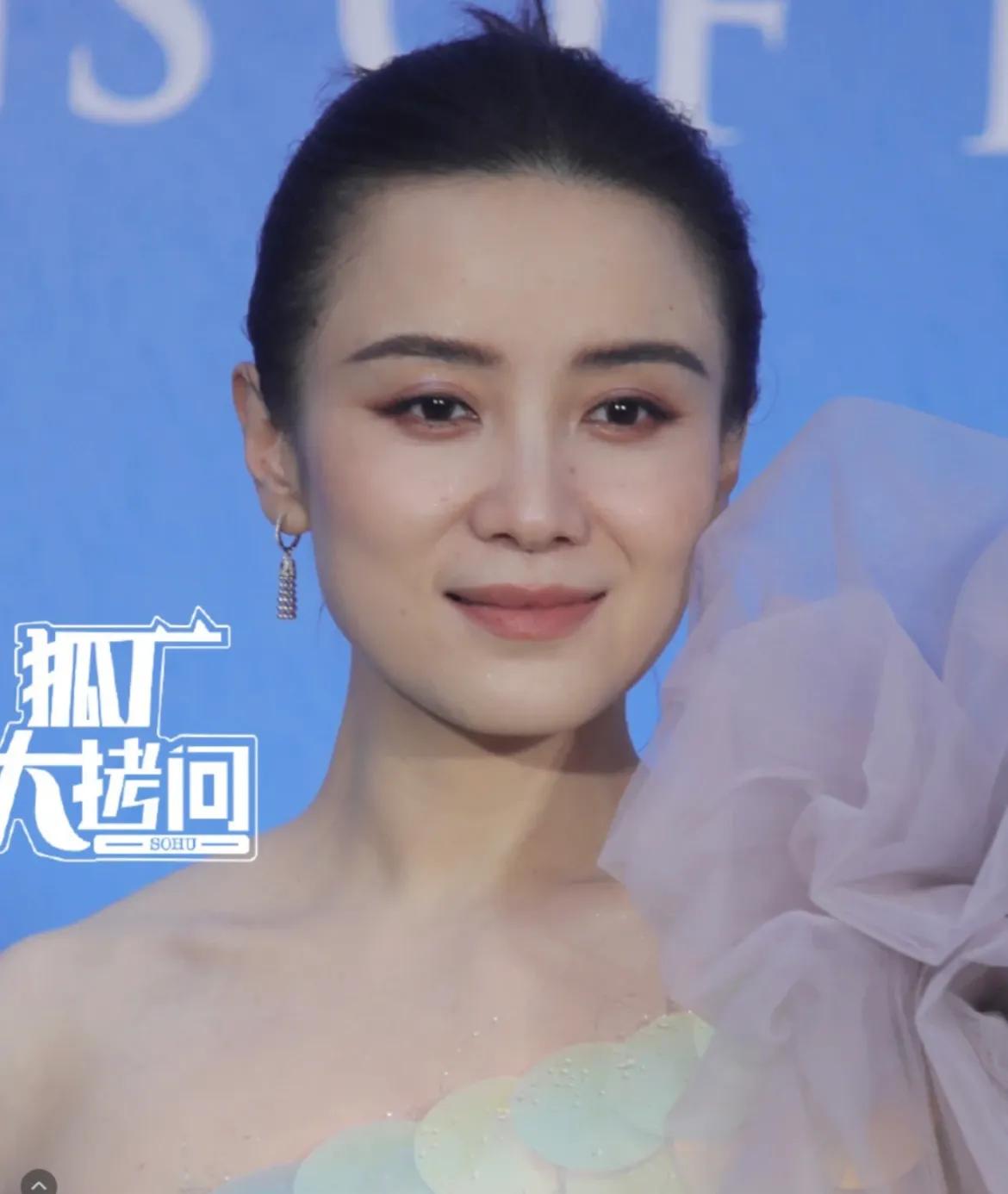 Huasheng Huasheng female star red carpet picture, who do you think won? - iNEWS