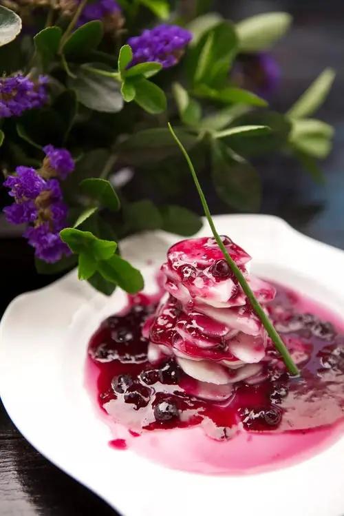 The blueberry yam that cannot be missed at the New Year's Eve dinner ...