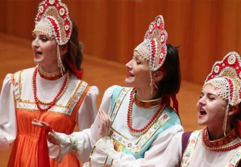"We Raise a Glass": closely connected with Russian culture ...
