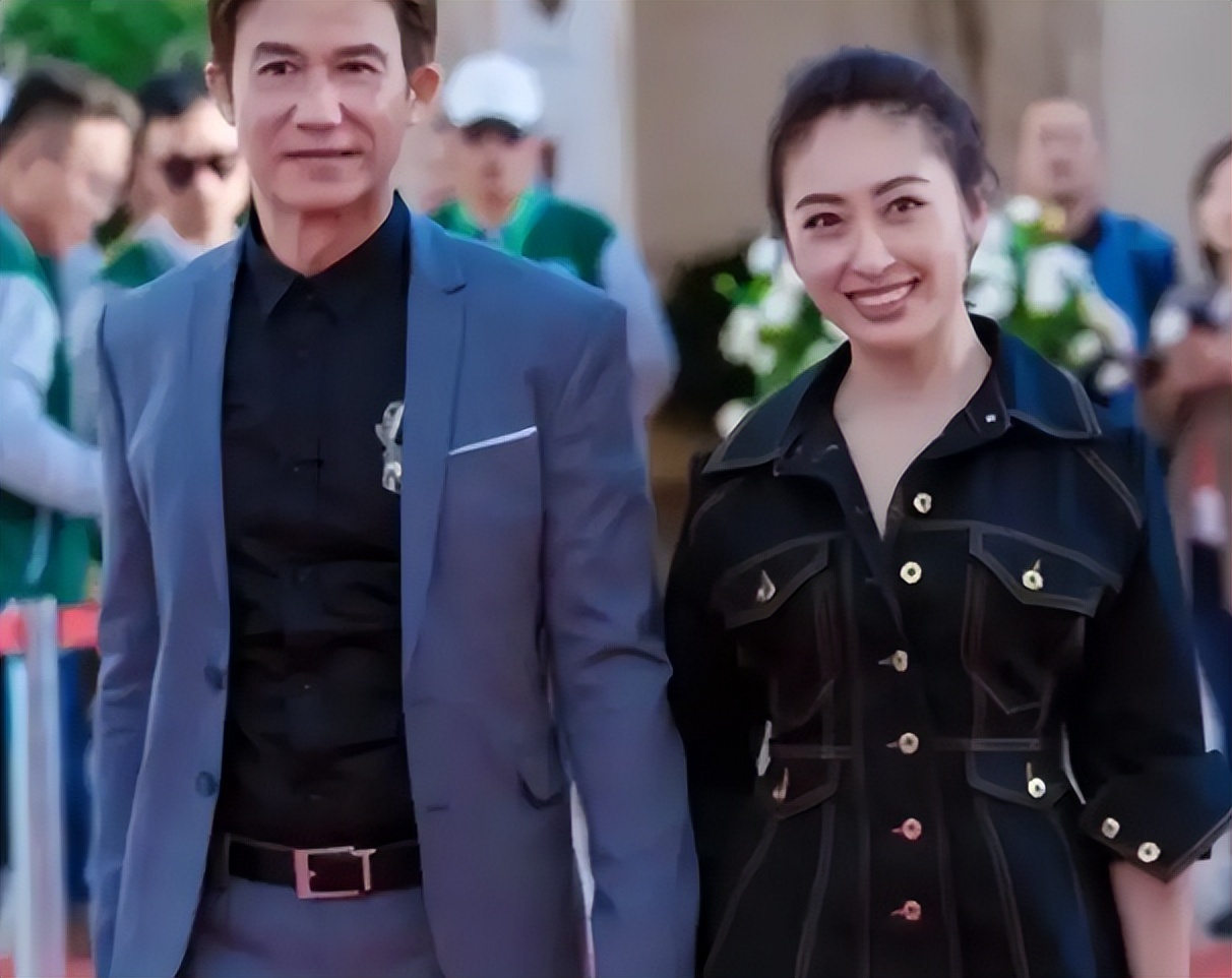 Li Zixiong: Marry Yaqi for the second time, and become a father again ...