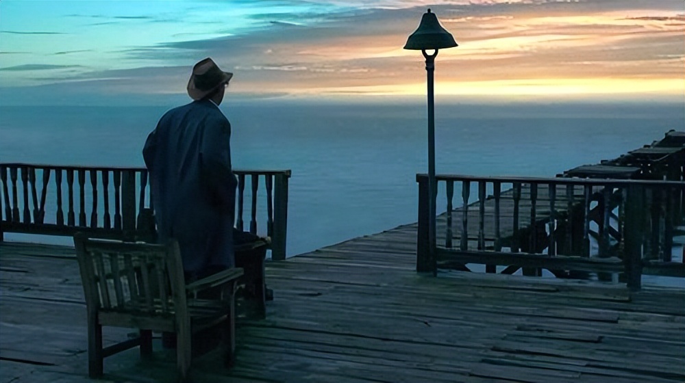 The Intertwined Journey of Love and Destiny: Benjamin and Daisy's Love ...