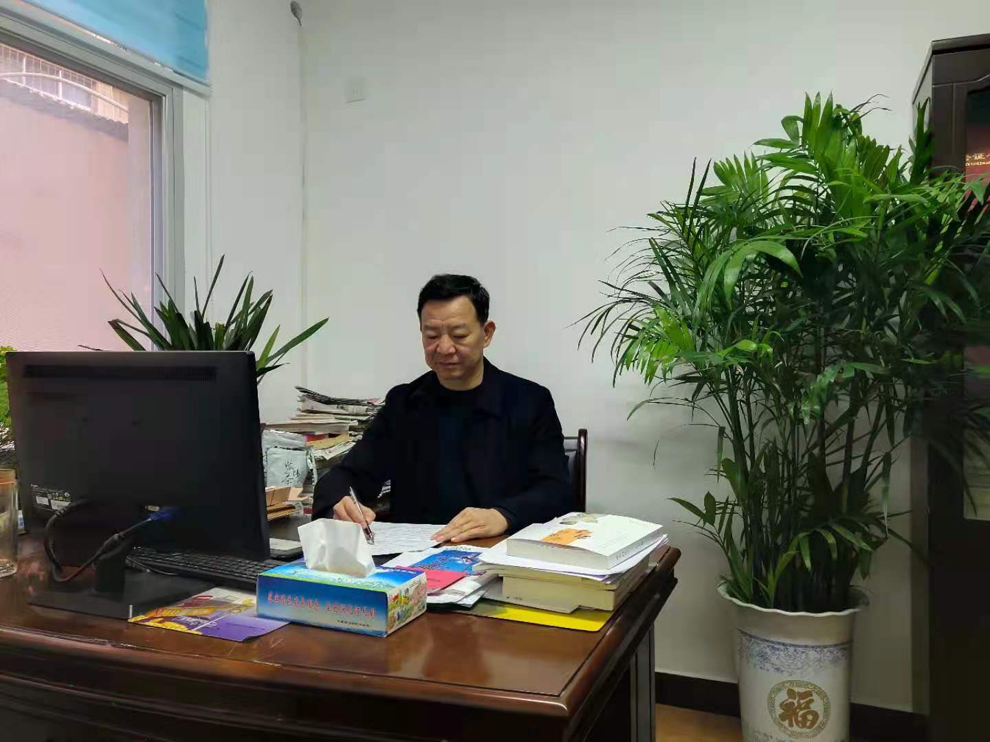 Li Yongming: Create a biography for the landscape - iNEWS
