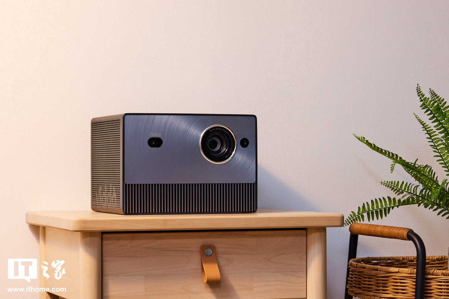 Vidda 4K Full Color Laser Projector C1 Photo Tour: Versatile Shape ...