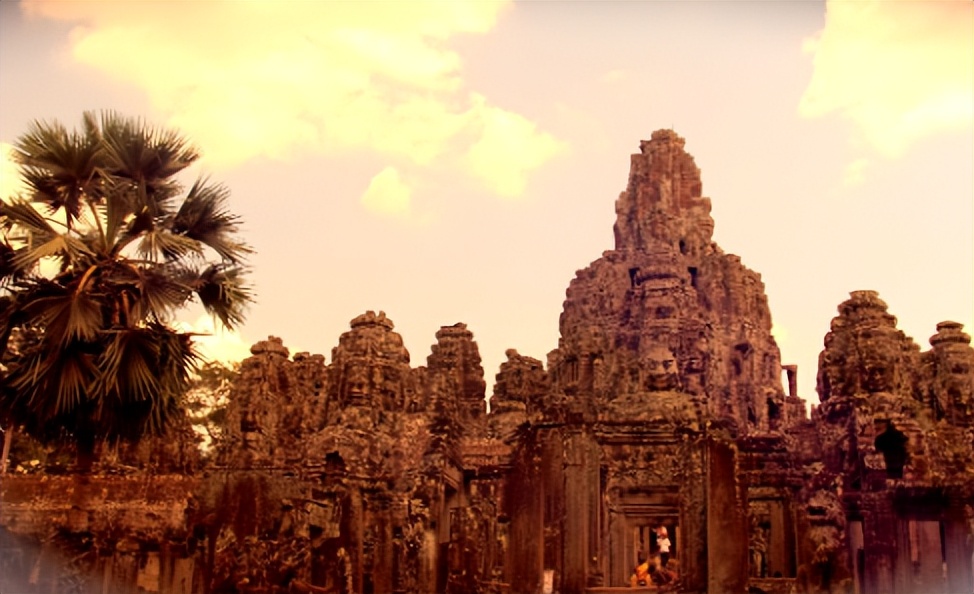 Historical background, political system and social structure, and ...