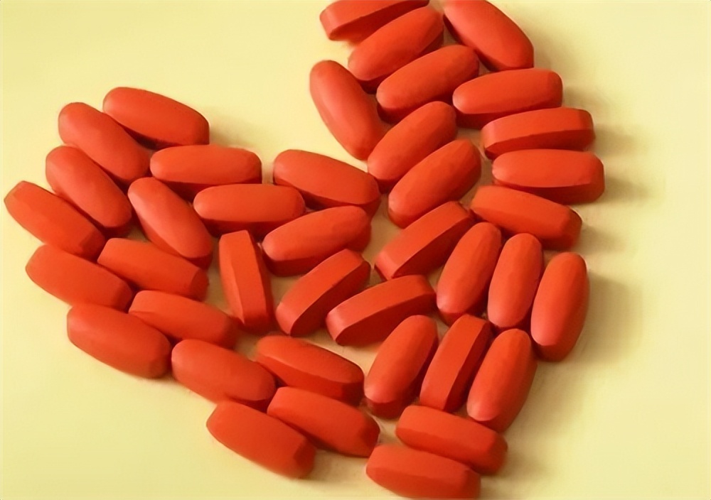 A 60-year-old aunt took Danshen Tablets for a long time to clean blood ...