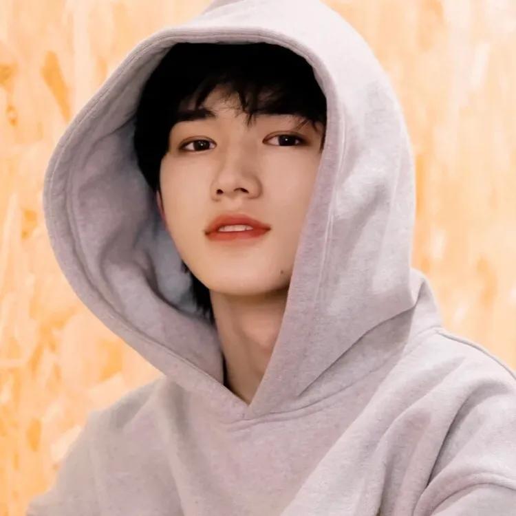 Song Yaxuan/Beauty is measured in seconds - iNEWS