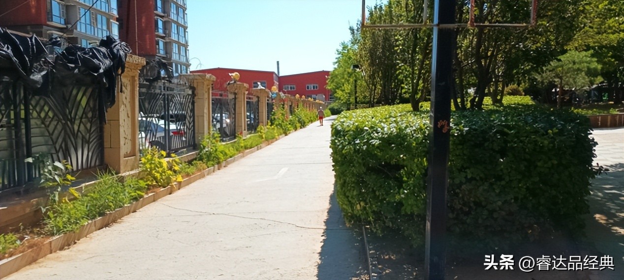 In poor condition, it was difficult to start, and Fang Tairan ran away ...