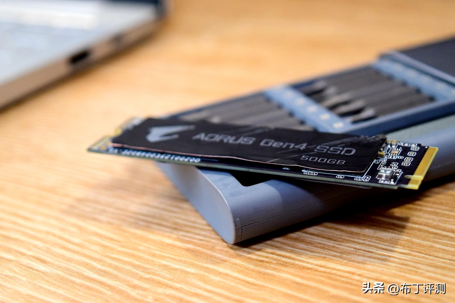 New Laptop Too Expensive?Replacing GIGABYTE AORUS Gen4 Black Sculpture ...
