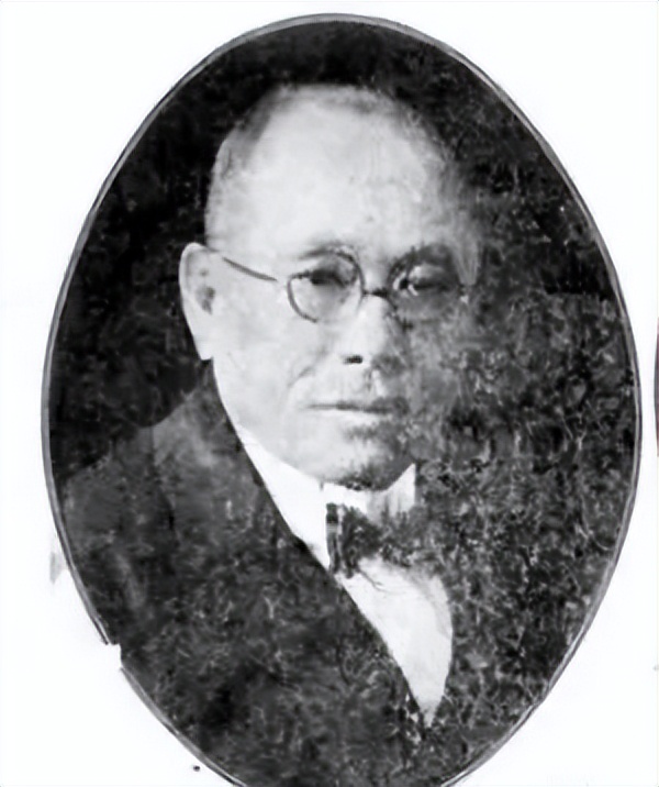 A barber's family history: China's richest man is Huang Yizhu, who is ...