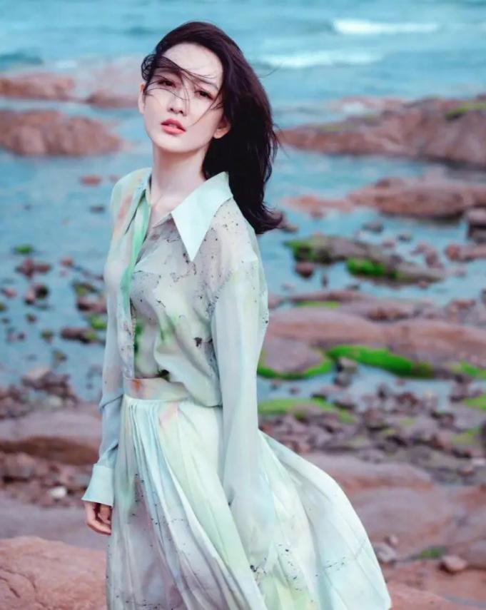 Full of femininity and ditch, who can resist Wang Ou? - iNEWS