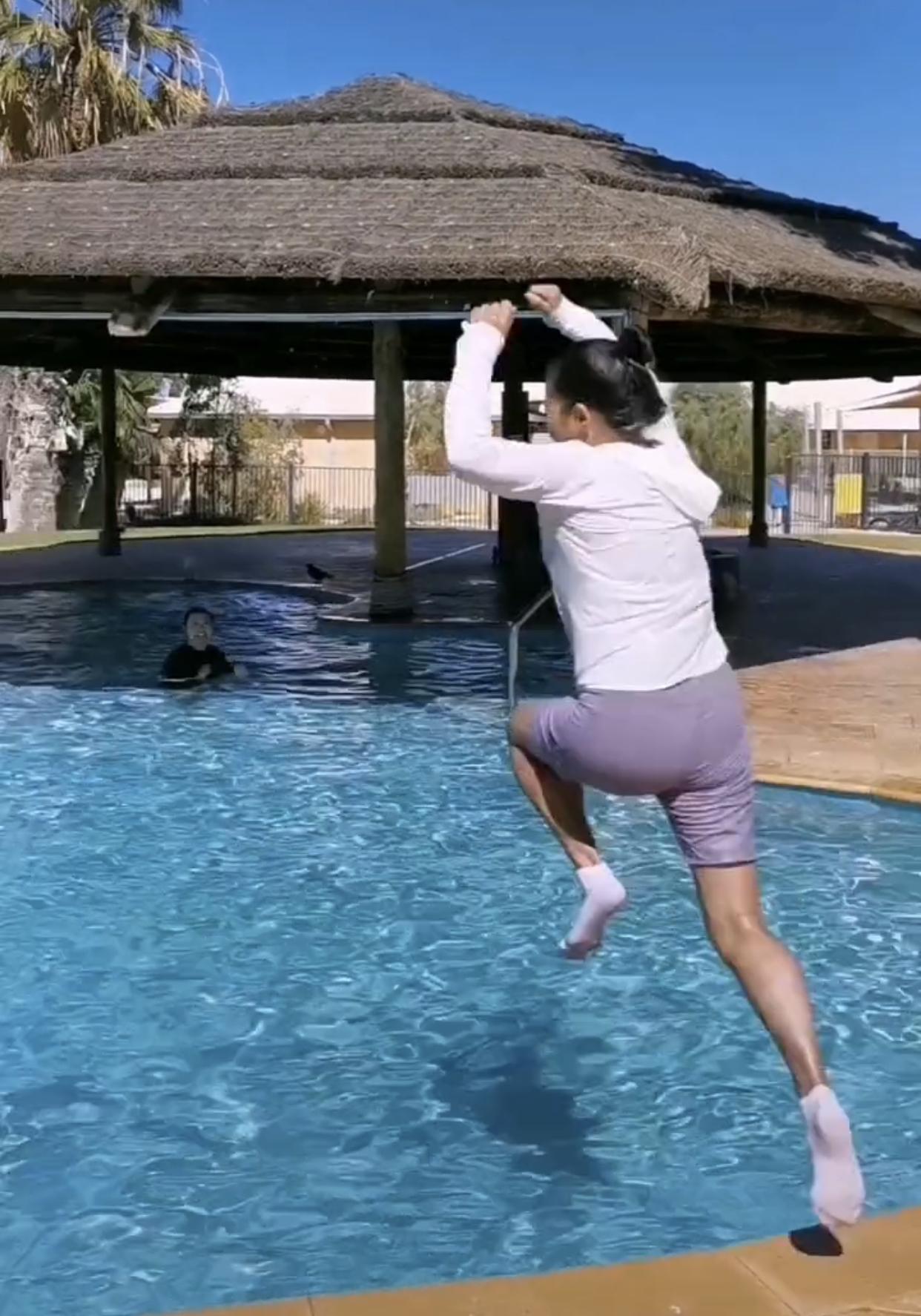 57-year-old Tian Zhen settled in Australia to enjoy life! The blue sky ...