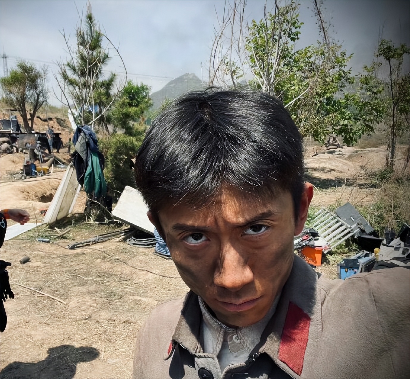 Zhang Yishan's expression was gloomy and dignified, and he posted that ...