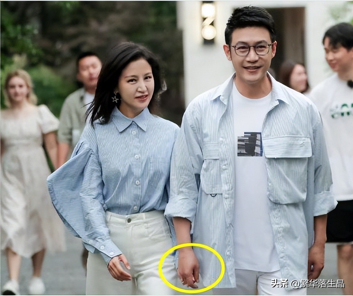 Bao Lei ushered in her 47th birthday, interacted sweetly with Lu Yi, and the family of four ...