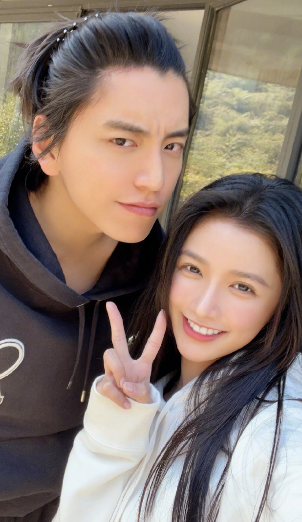 Just after Wang Dalu appeared in "Overcoming the Thorns", Cai Zhuoyi ...