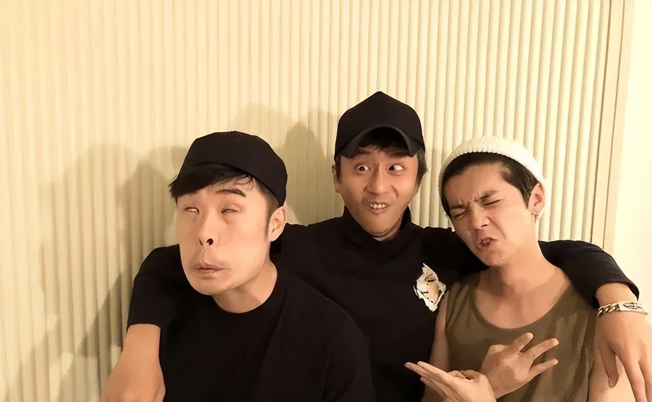 Poker face shaking, dentures flying around, the famous scene made the ...