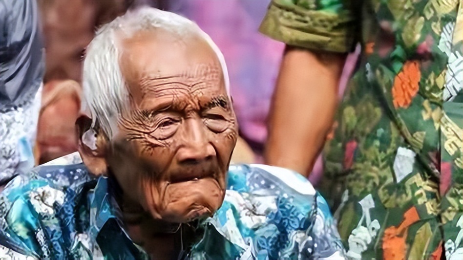 The old Indonesian who was forgotten by time, fasted and ended his life ...
