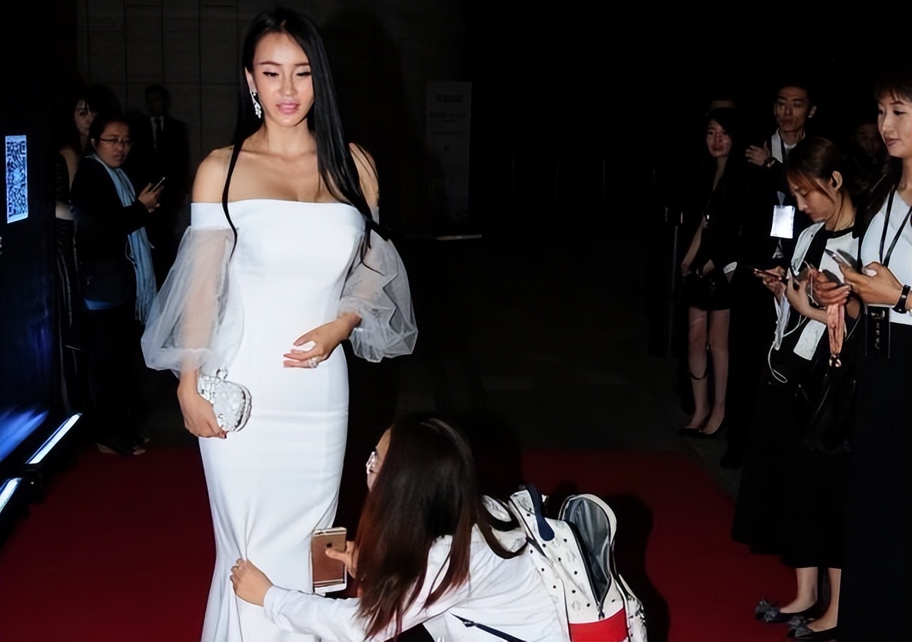 Muqi Miya is really a "yoga figure", not only thin but also advanced ...