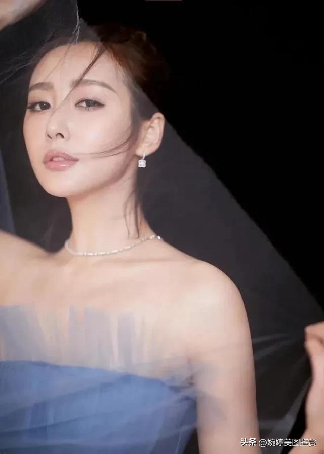 Fashion photo series: Li Chun, a sexy beauty who is looking for a girl ...