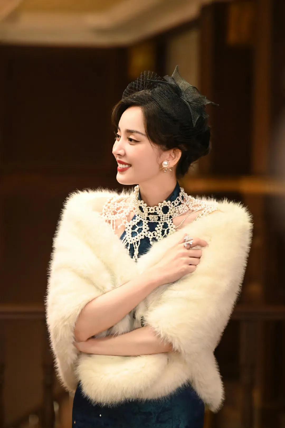 Guli Nazha explores the style of a retro celebrity, sister Nazha is so ...