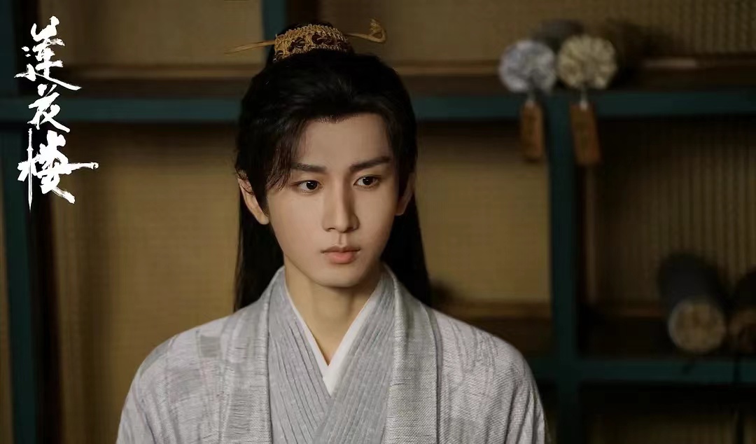 Also playing Chen Duling's "Lover", Cheng Yi and Deng are compared, the ...