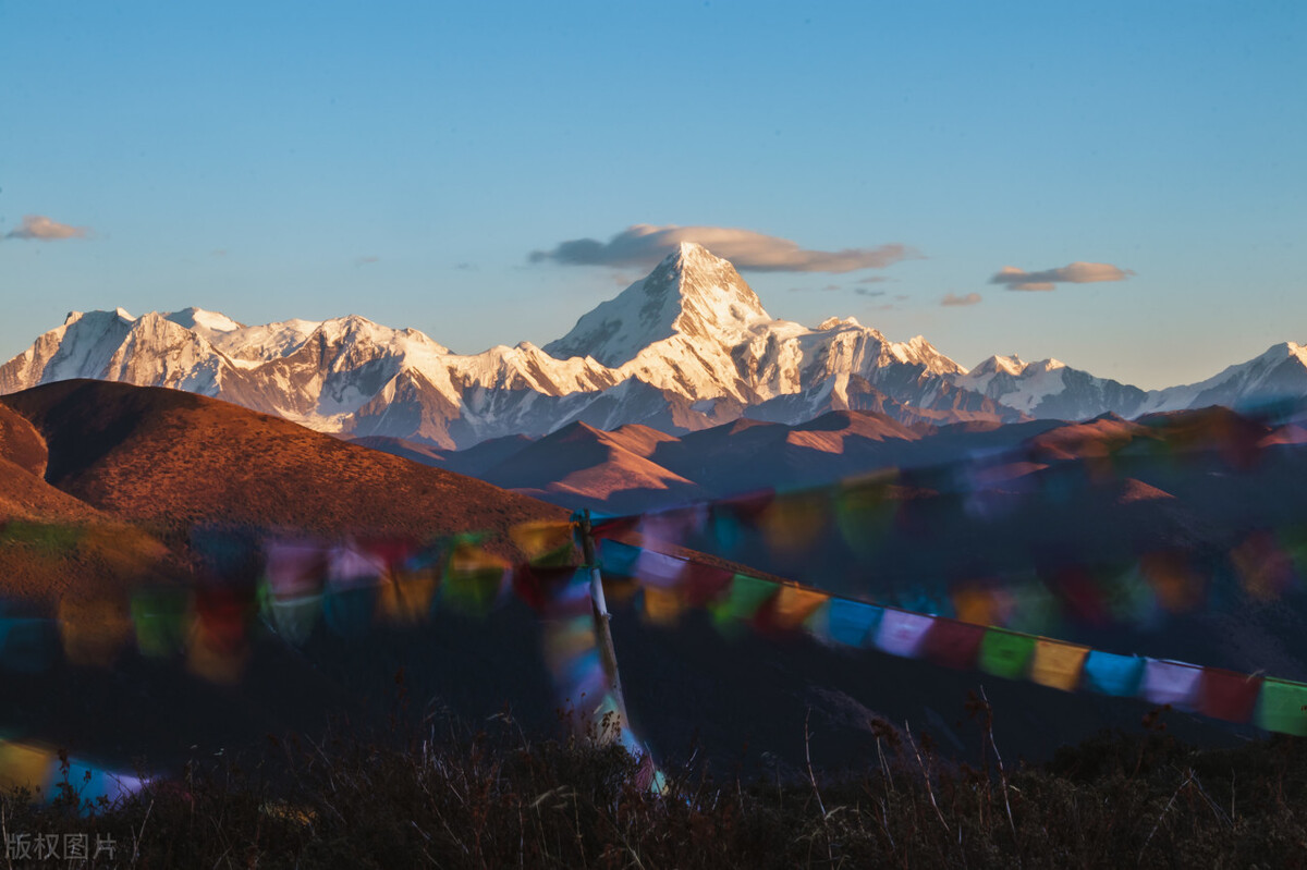 "King of Shu Mountain" Gongga Holy Mountain - iNEWS