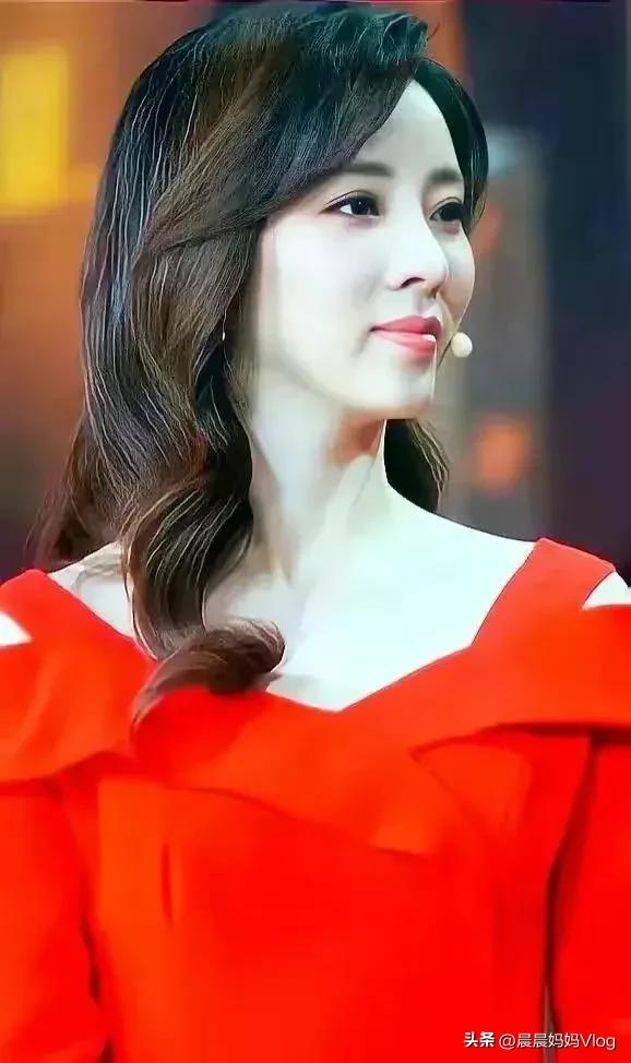 Share pictures - temperament goddess Li Sisi - iMedia