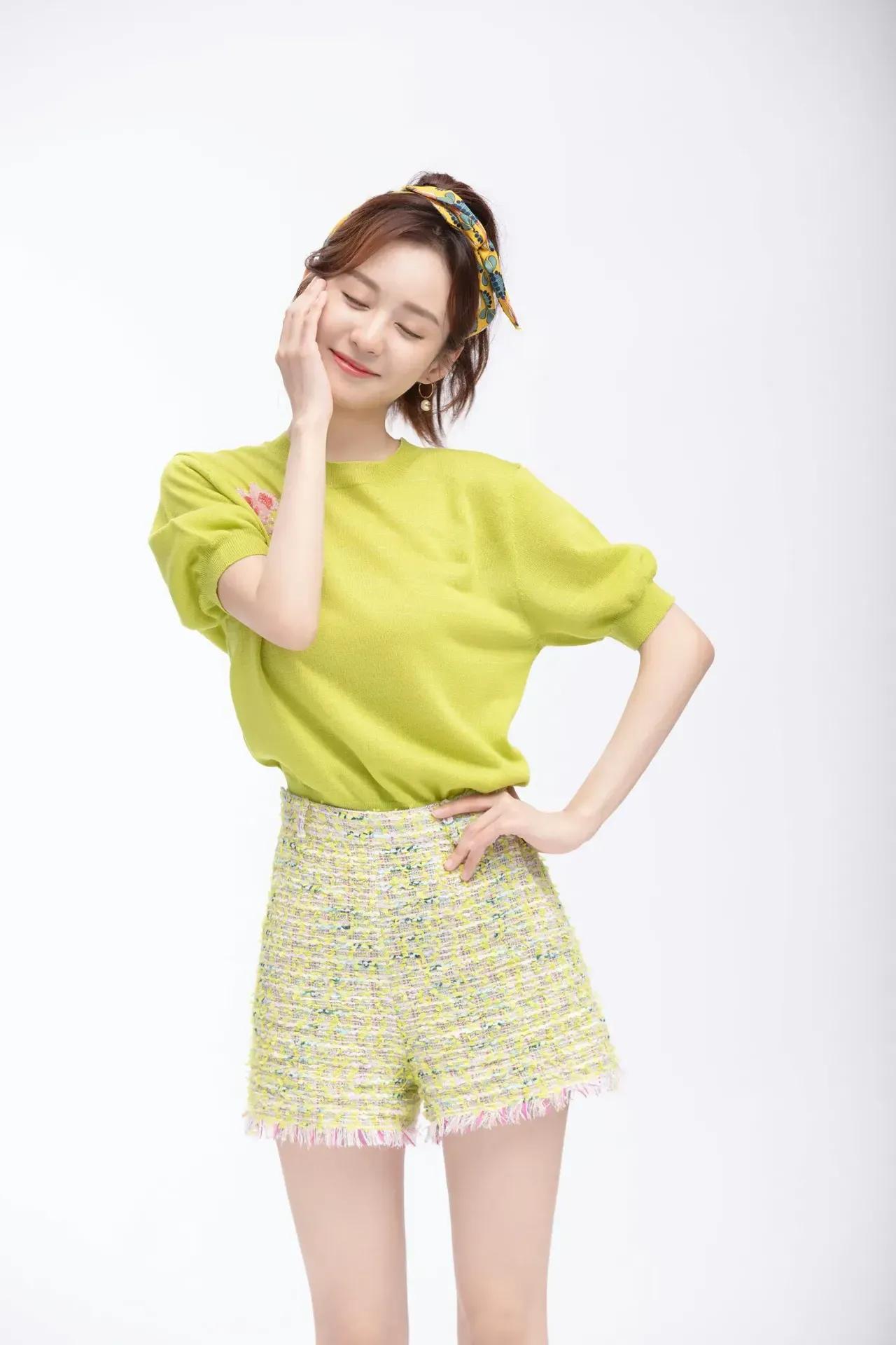 Appreciation of beautiful pictures of Zheng Hehuizi - iNEWS