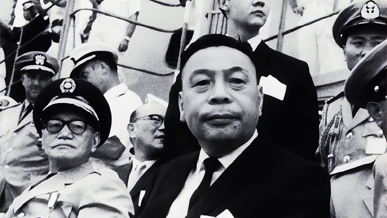 In 1950, the peace general Zhang Zhizhong secretly met with Chiang ...