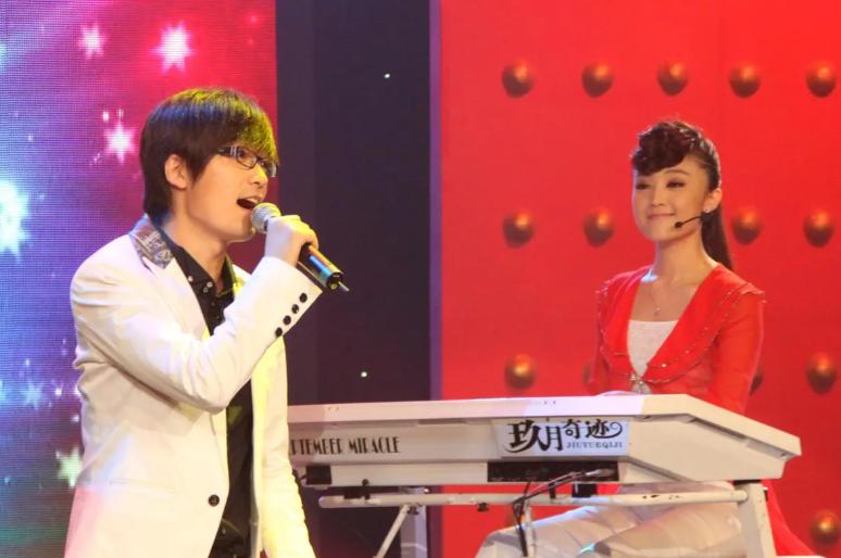 After 5 years of divorce, looking at the situation of Wang Xiaowei and ...