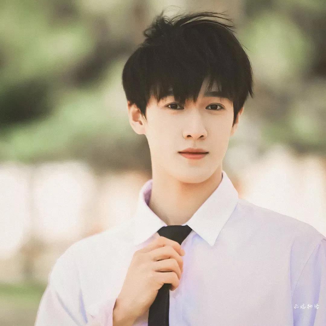 Li Yunrui's wallpaper - iNEWS