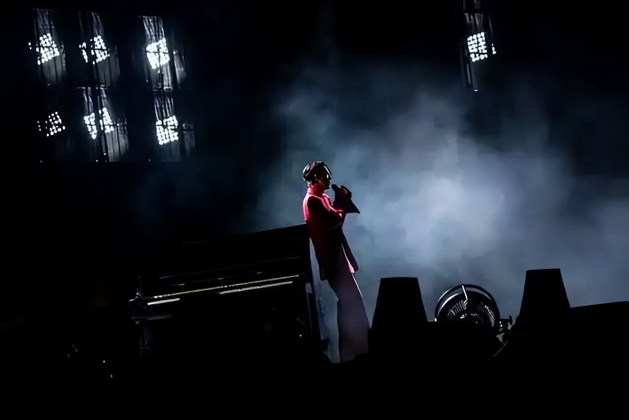 Yoga Lin's idol world tour, a feast of laughter and surprises - iNEWS