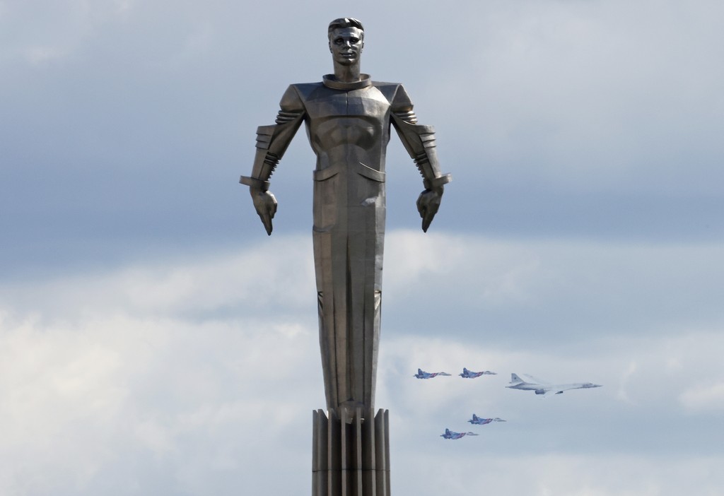 Kebabs fly high!Turkish restaurant owner launches kebabs into space - iNEWS